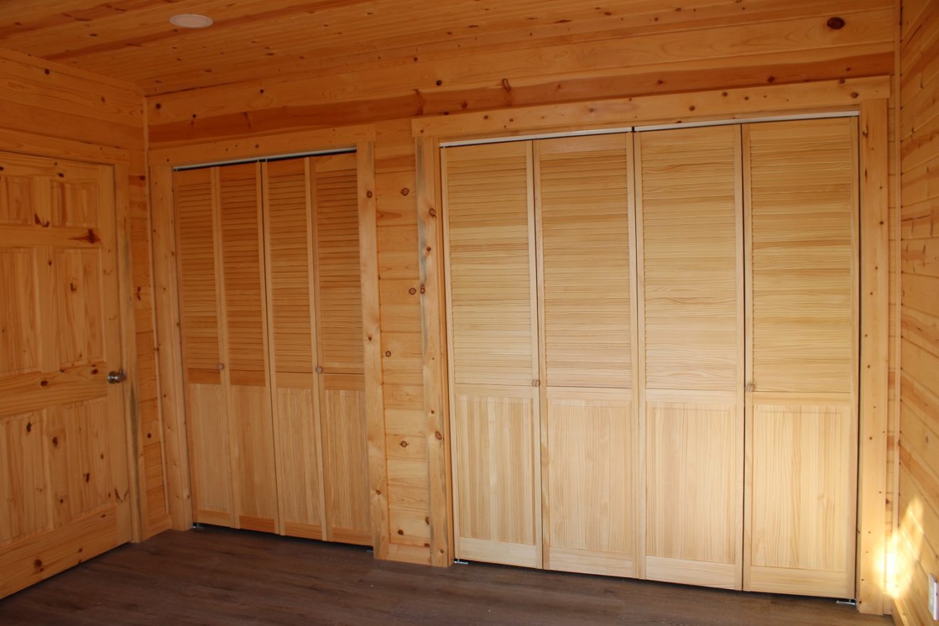 16'x42' Fully Finished Side Cabin with Peaked Dormers, Clawfoot Tub and ...