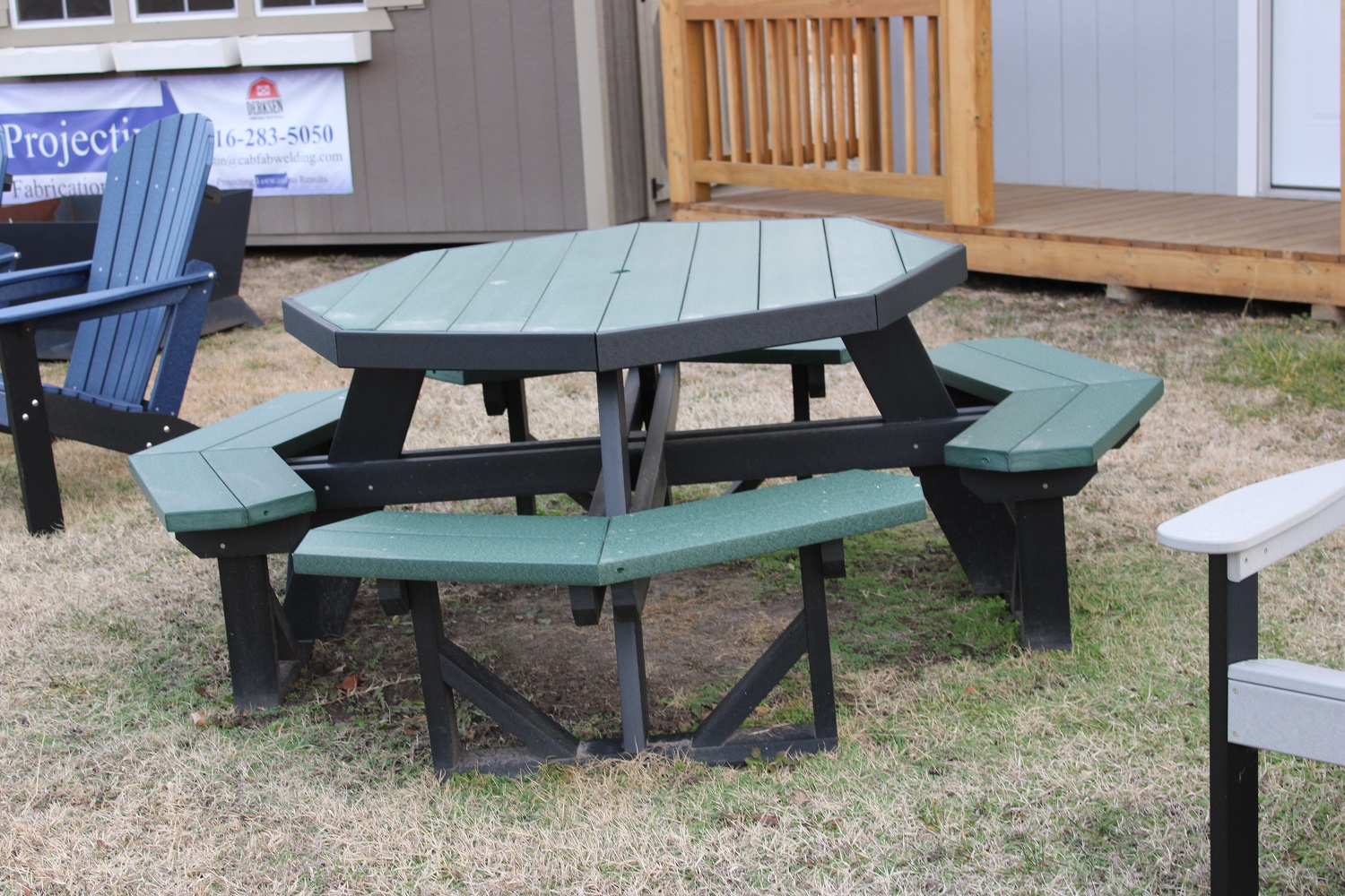 Composite (Recycled) Poly Octagon Picnic Table. Turf Green Black Base ...