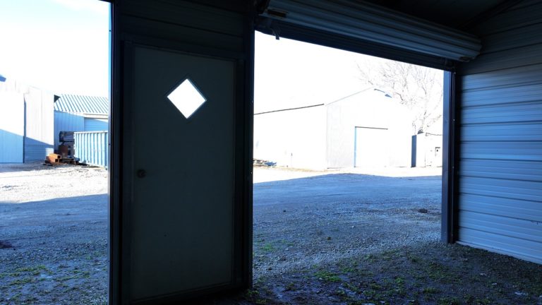 24x25x9 Enclosed Side Entry Garage - Projective Fabrication